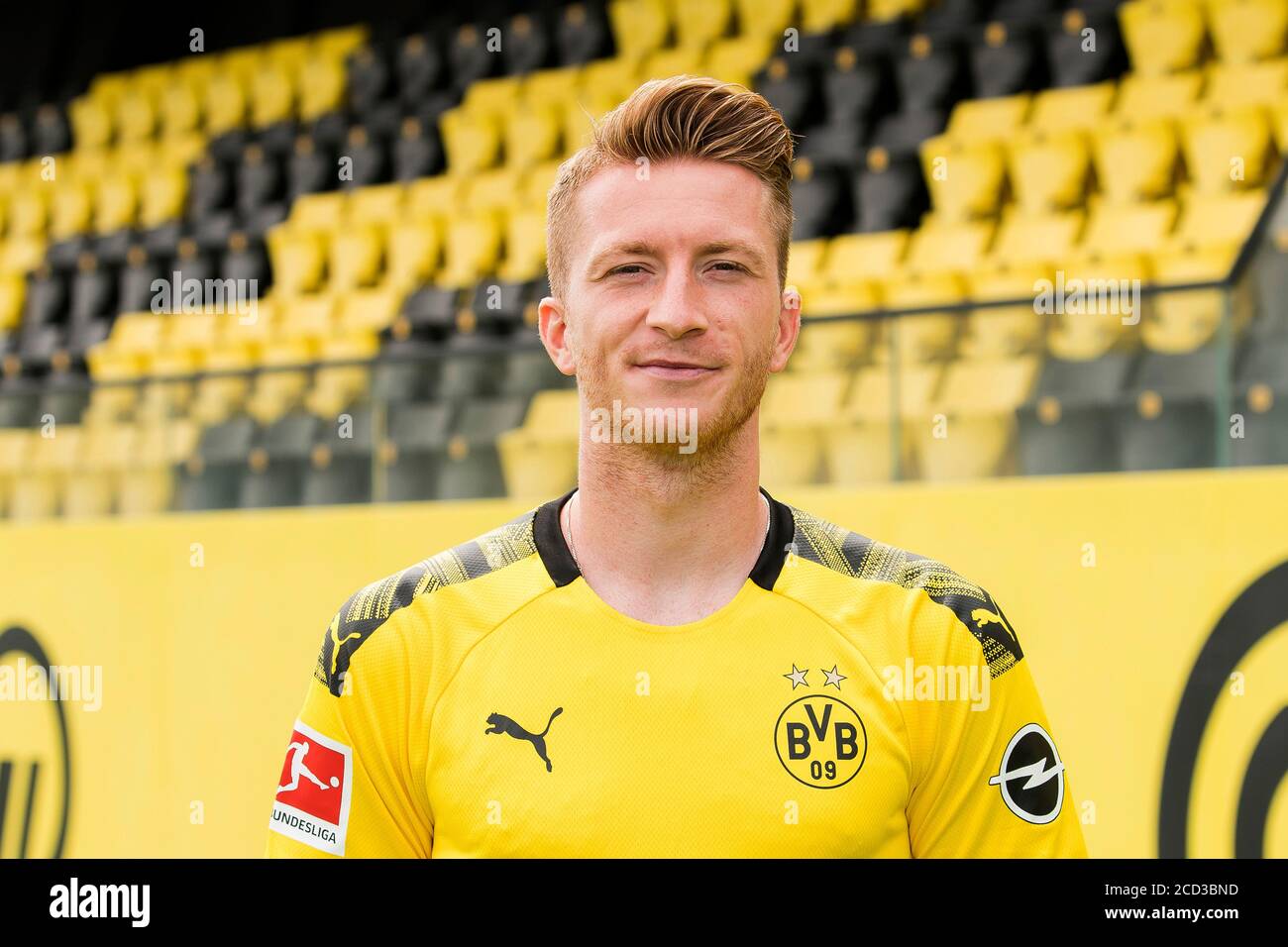 Marco reus portrait hi-res stock photography and images - Alamy