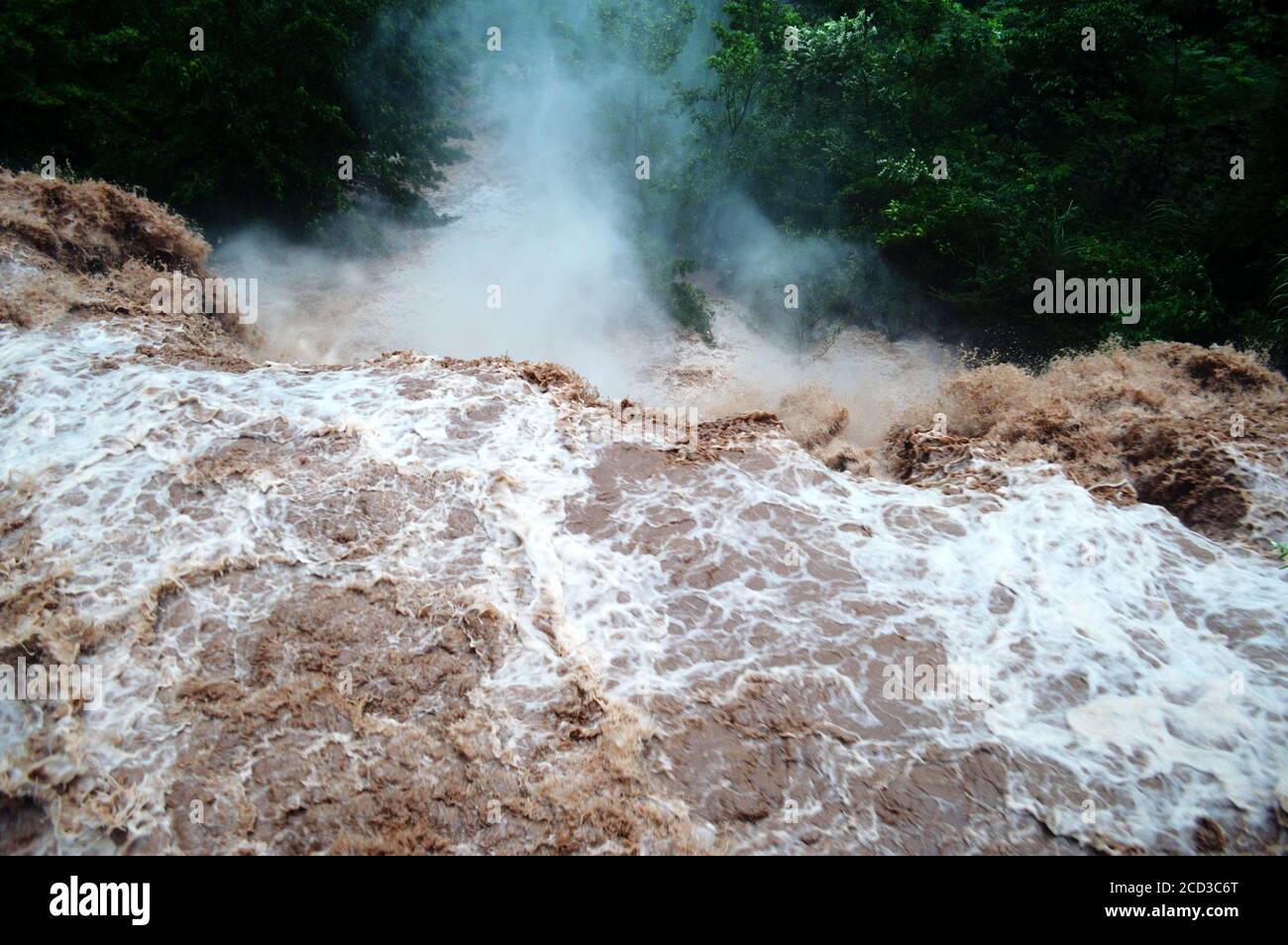 Surging rivers hi-res stock photography and images - Alamy