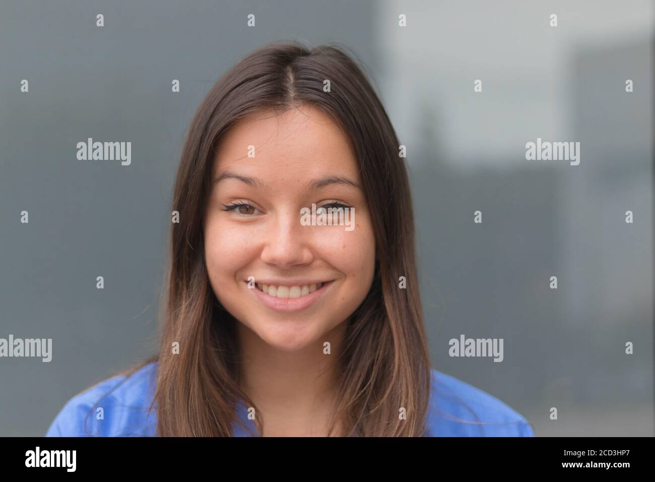 Female nurse working hard hi-res stock photography and images - Alamy