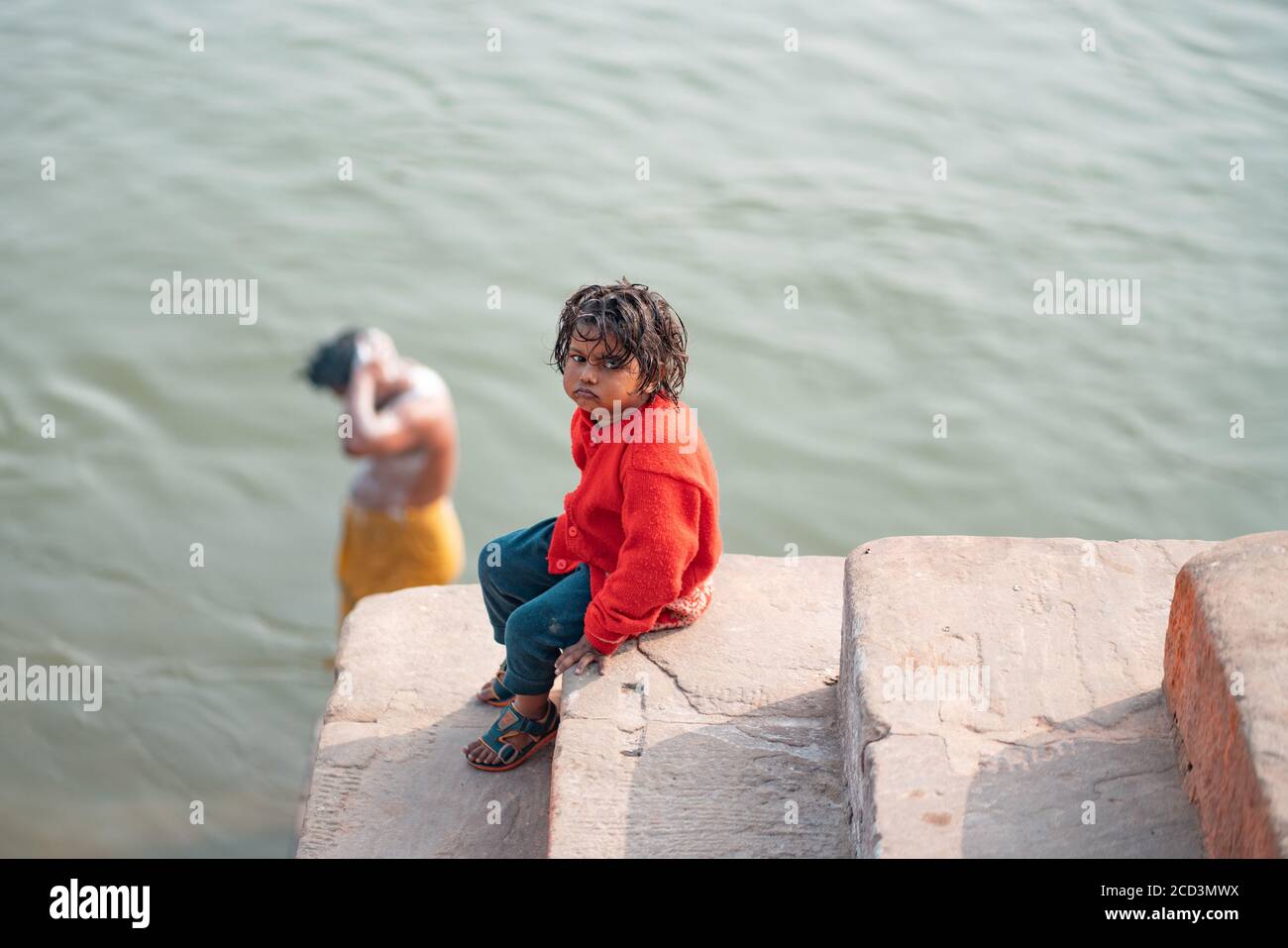 Baby bathing india hi-res stock photography and images - Alamy