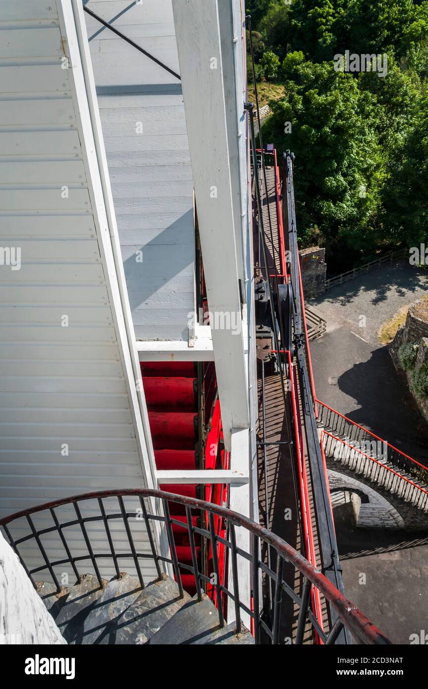 Pitchback waterwheel hi-res stock photography and images - Alamy