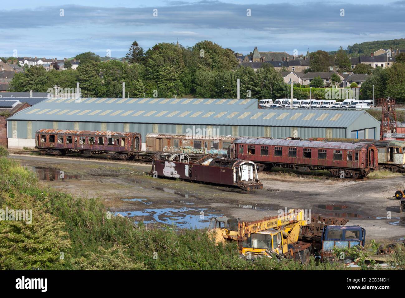 The grounded body of fire damaged class 47 locomotive 47500 stored ...