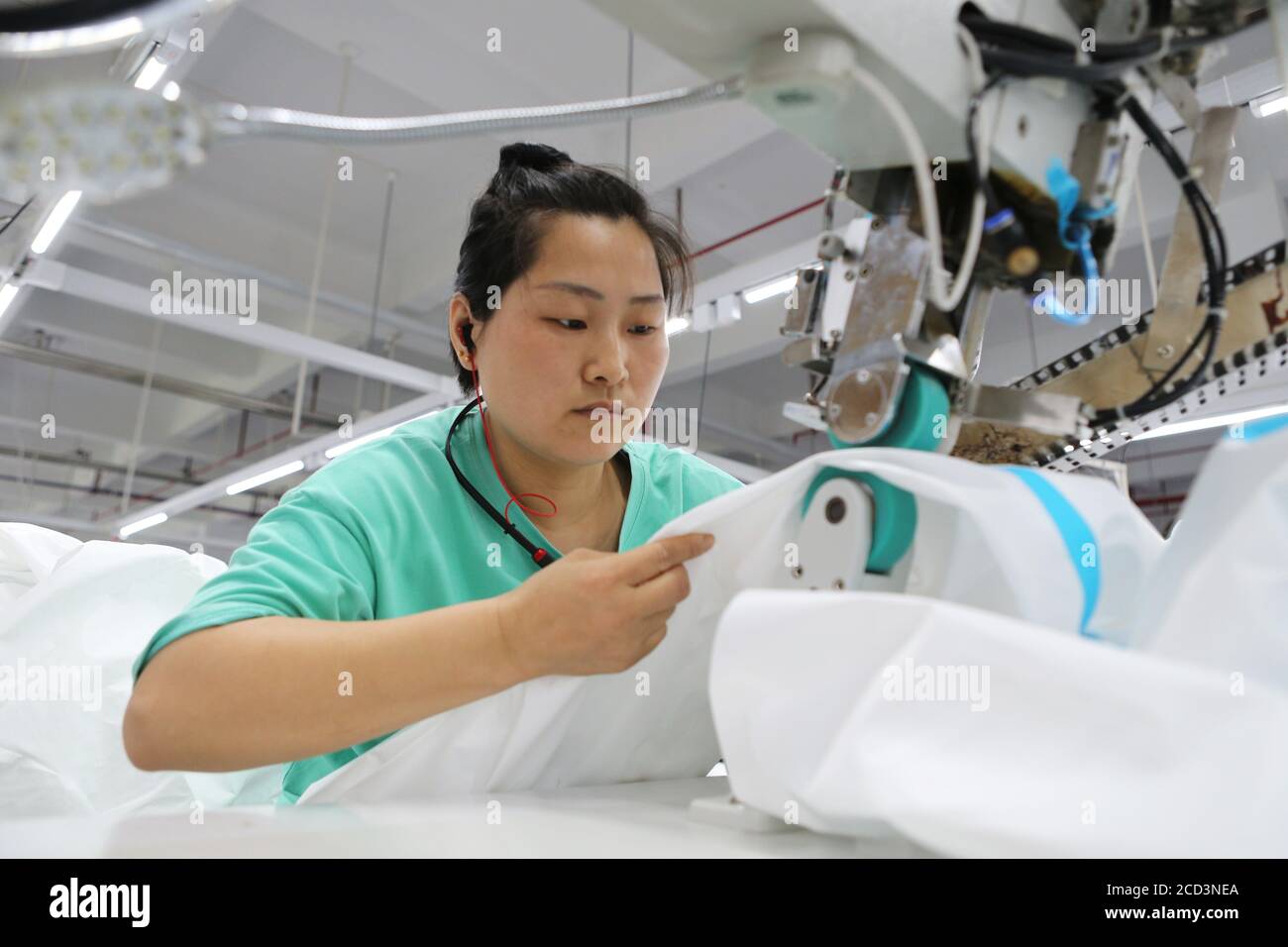 Workers at a tailoring hi-res stock photography and images - Alamy