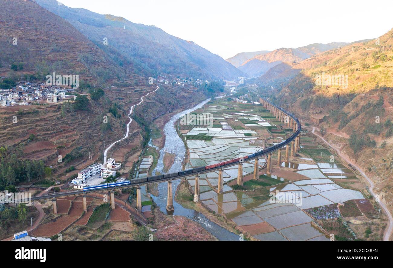 --FILE--A train runs on the Chengdu-Kunming Railway, which connects ...