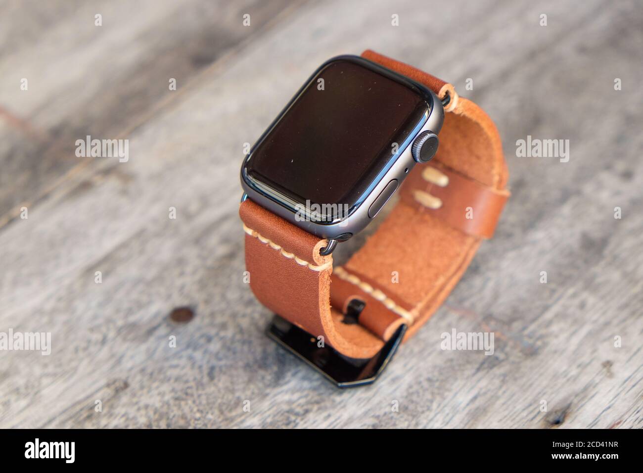 Smart watch with genuine leather strap handmade working, Craftsmanship ...