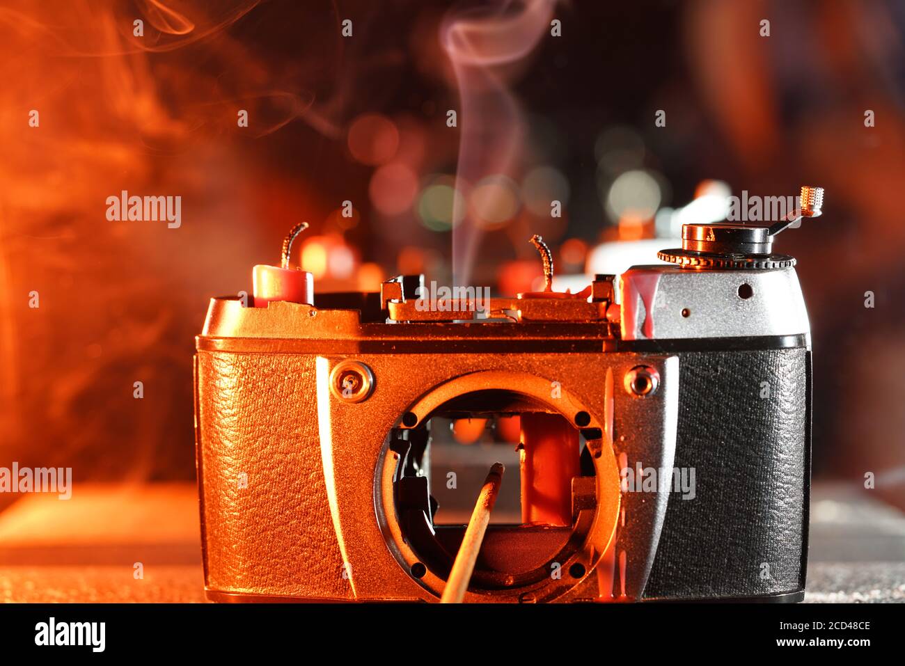 Broken Camera Lens High Resolution Stock Photography and Images - Alamy