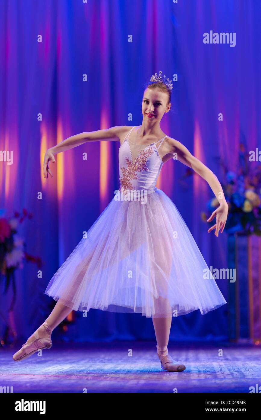 Princess dancing silhouette hi-res stock photography and images - Alamy