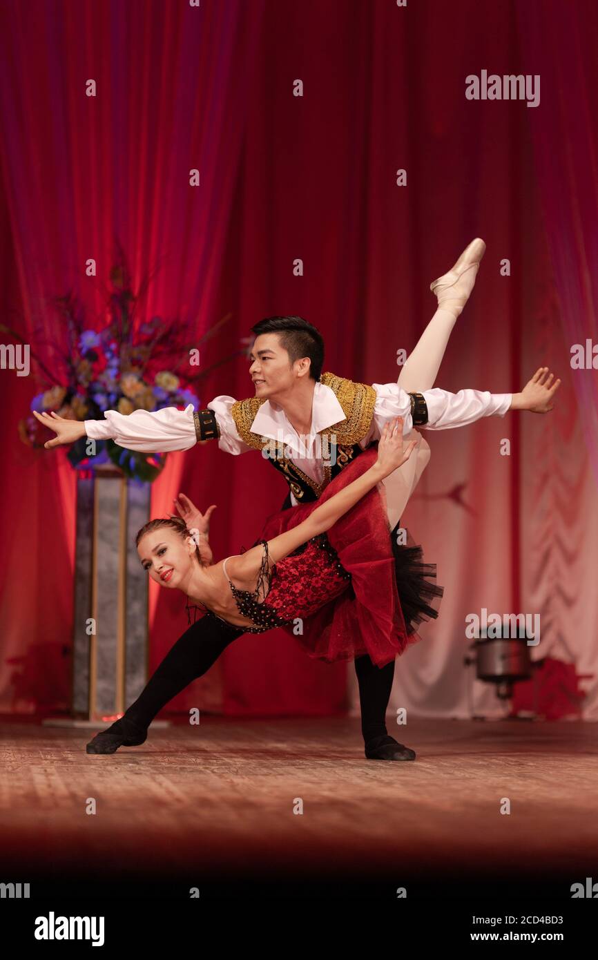 Male Ballet Duet High Resolution Stock Photography and Images - Alamy