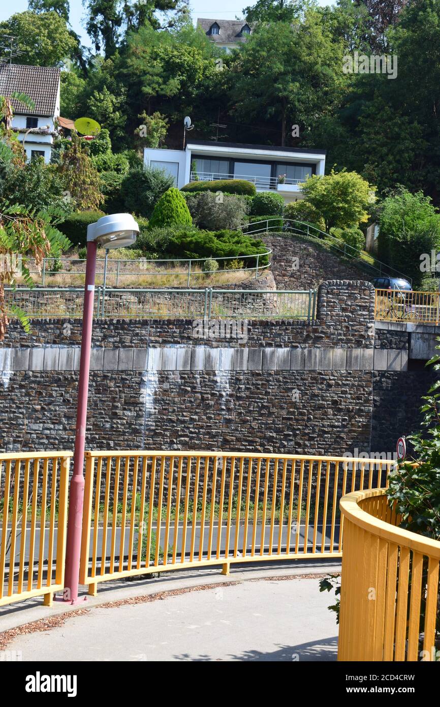 Cross shaped bars hi-res stock photography and images - Alamy