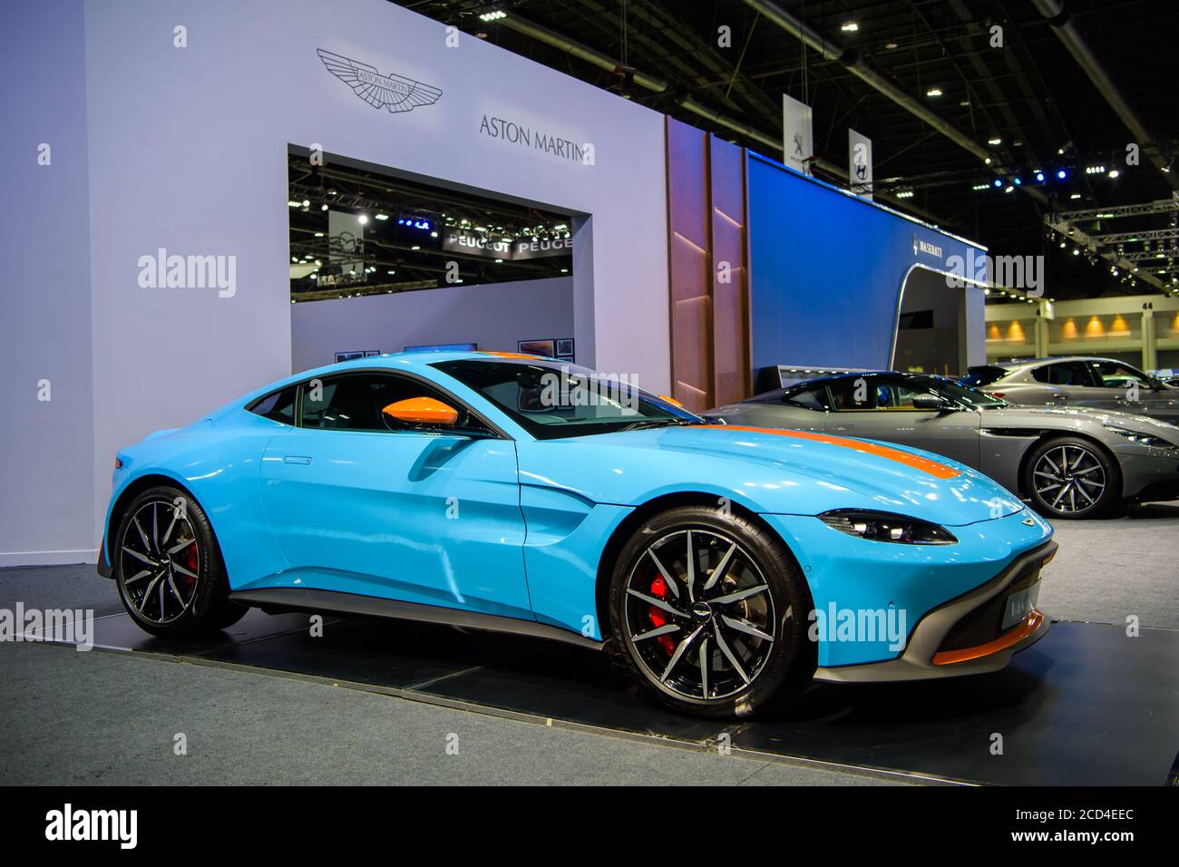 Car vantage logo hi-res stock photography and images - Alamy