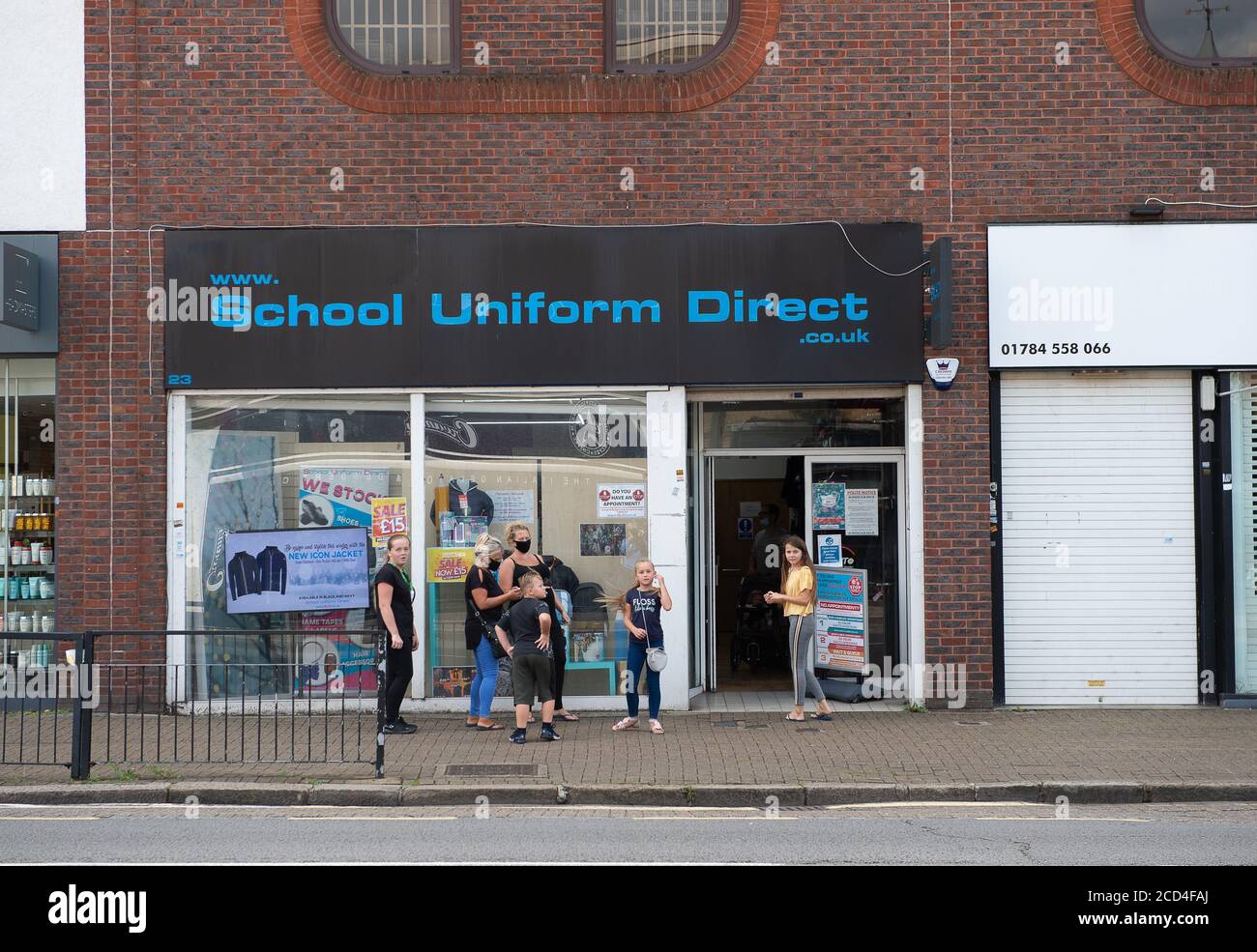 Children facemasks hi-res stock photography and images - Alamy
