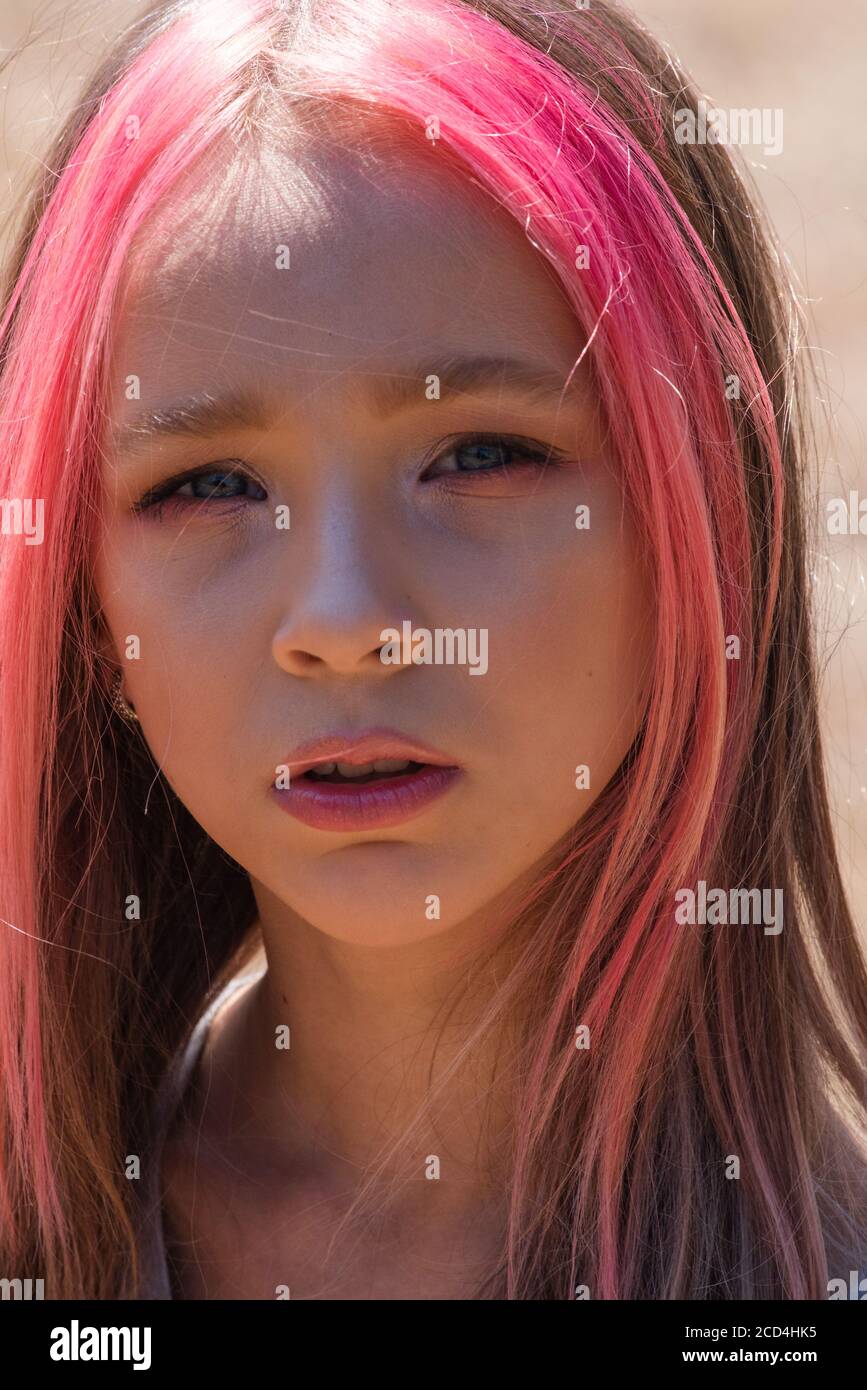 Cute 10 year old girl hi-res stock photography and images - Alamy