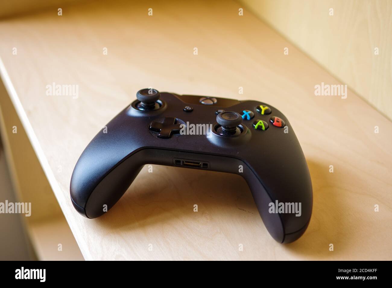 Xbox black wireless controller Stock Photo - Alamy