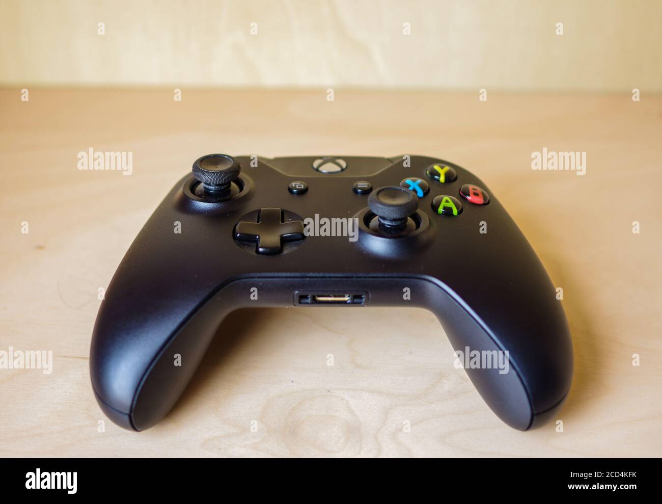 Xbox black wireless controller Stock Photo - Alamy
