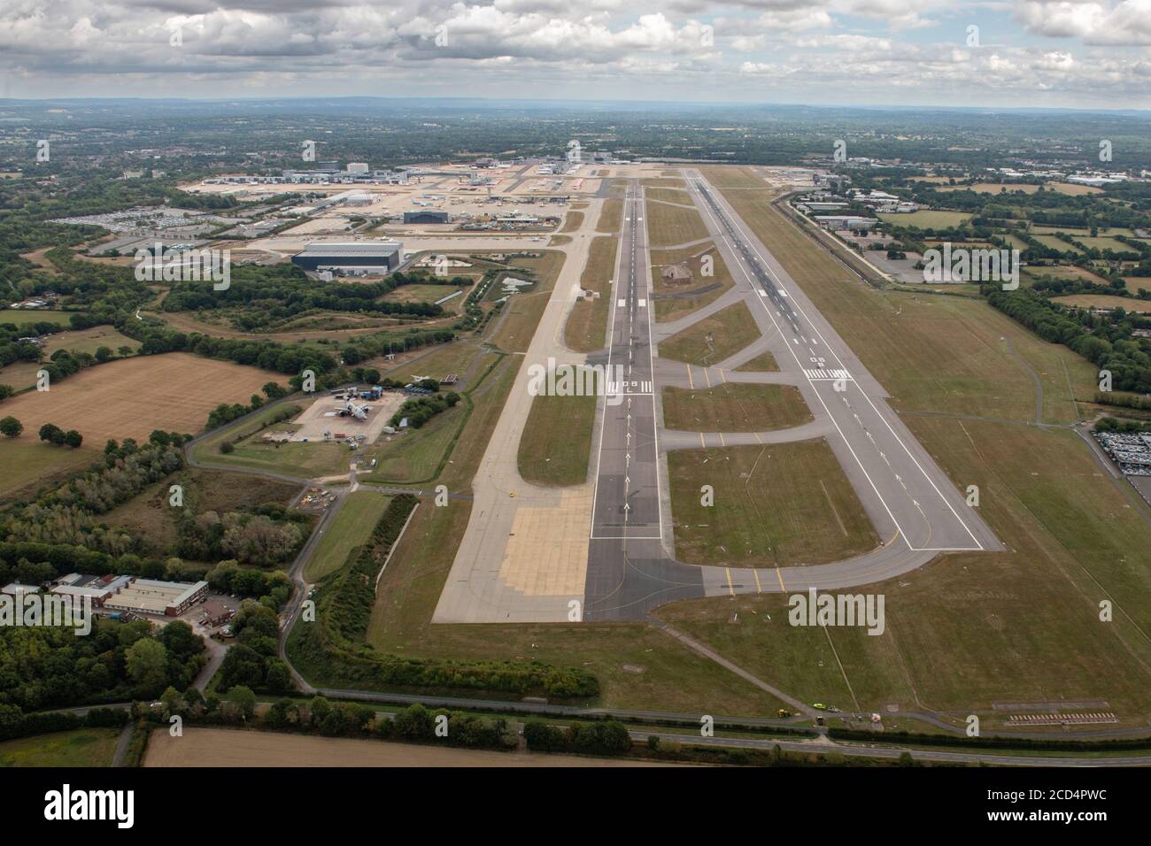 Gatwick aerial hi-res stock photography and images - Alamy