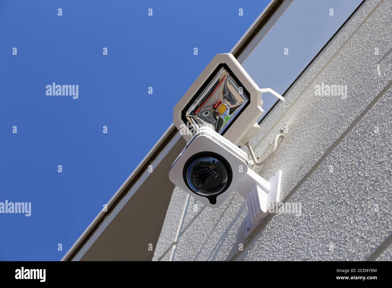 Cctv camera house hi-res stock photography and images - Alamy