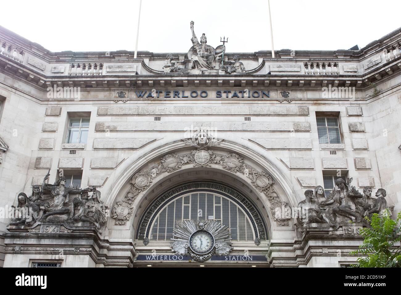 Waterloo Station Entrance Stock Photo - Alamy