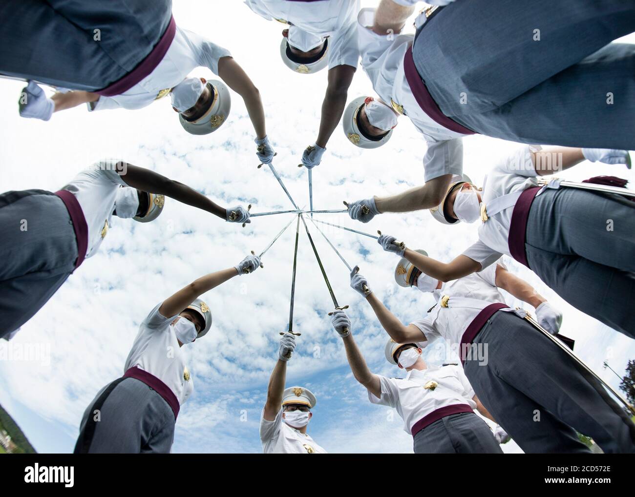 U.S. Military Academy cadets wearing PPE mask join the Class of 2024 ...