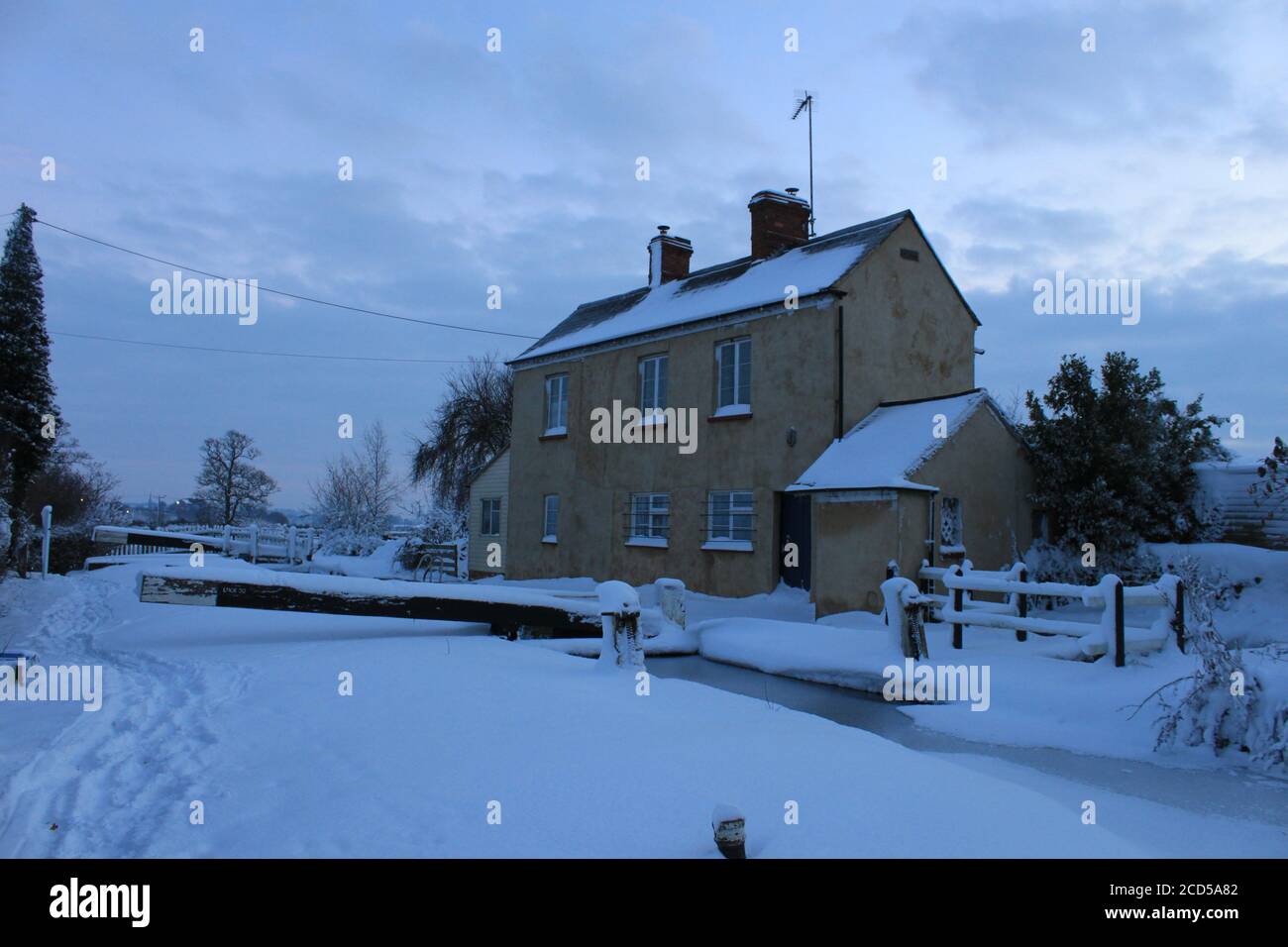 Grants lock 30 Listed Building before it was a burnt ruins. In the snow ...
