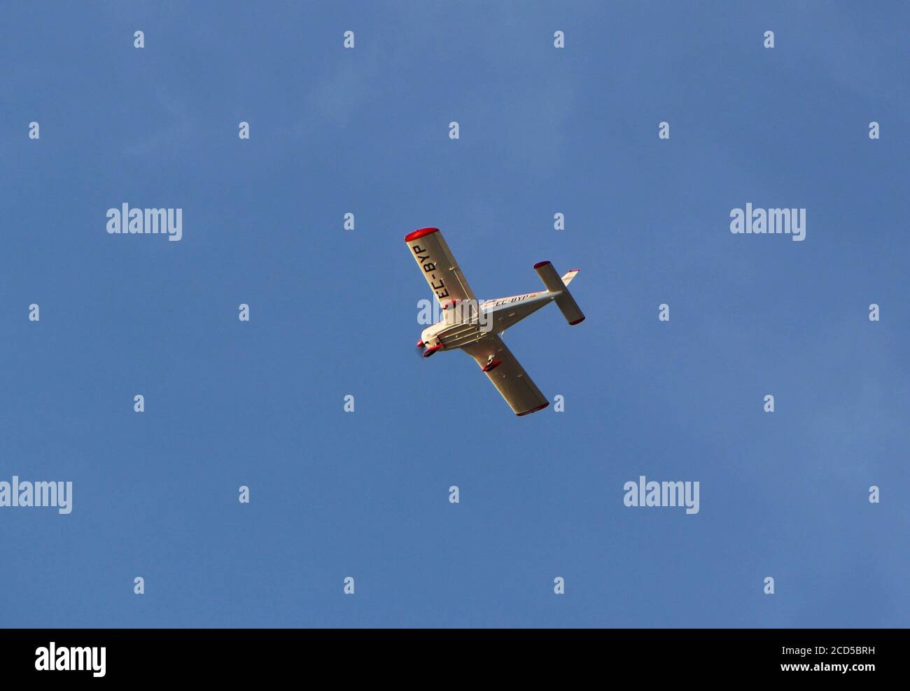 Piper PA-28-180E light aircraft EC-BYP flying low over Santander ...