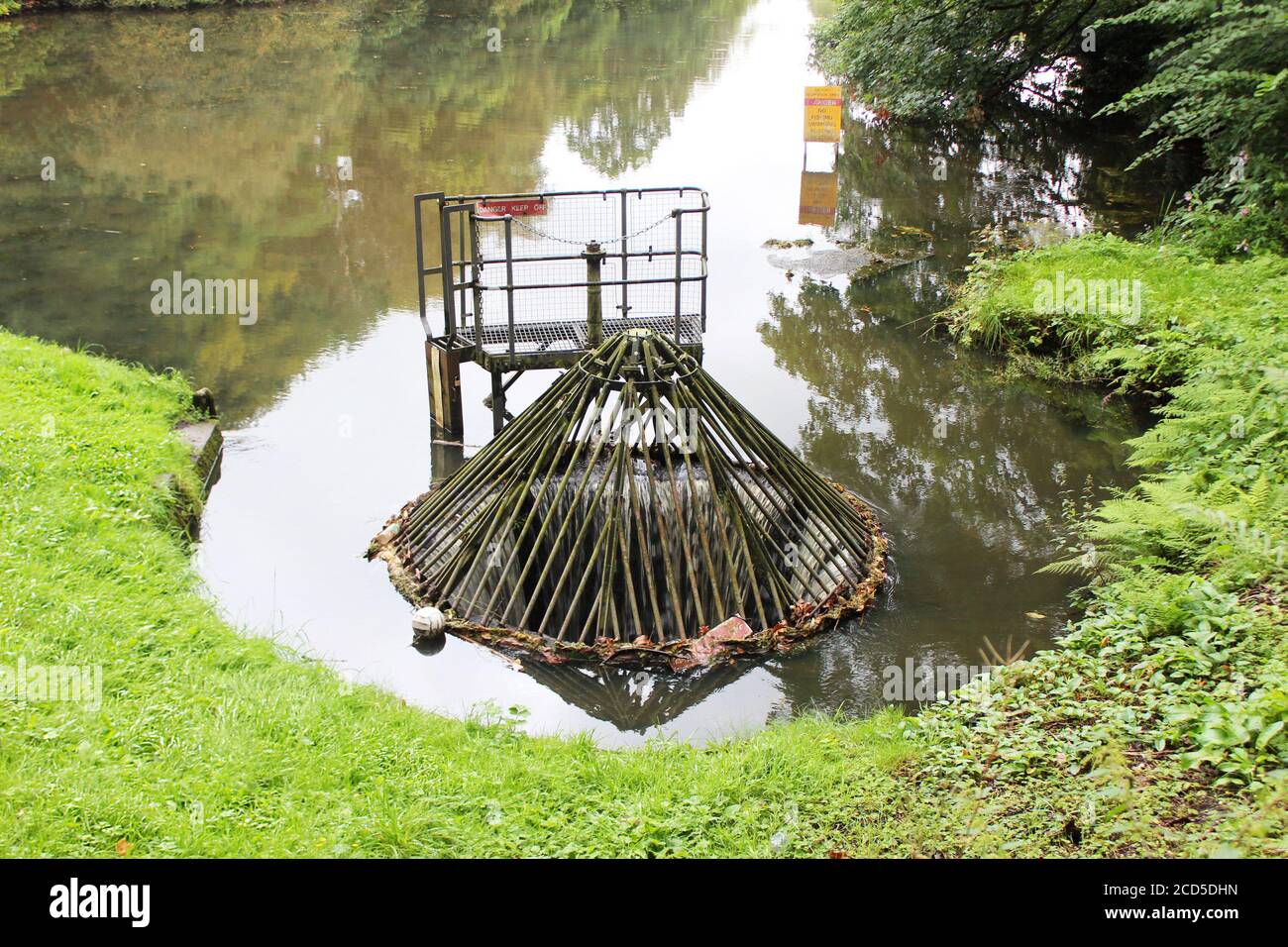 Cone spillway hi-res stock photography and images - Alamy