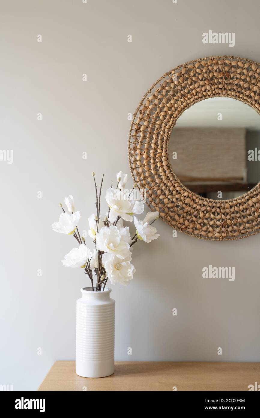 Flowers on side table hi-res stock photography and images - Alamy