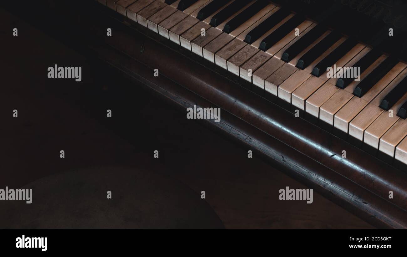 Old keyboards hi-res stock photography and images - Alamy