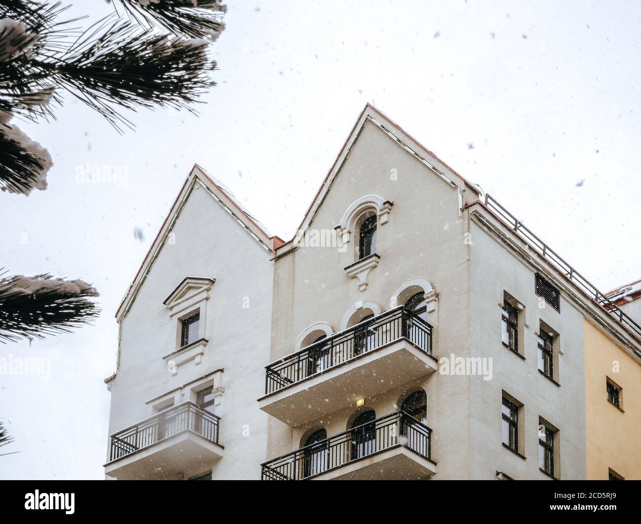 Triangular Roof High Resolution Stock Photography and Images - Alamy