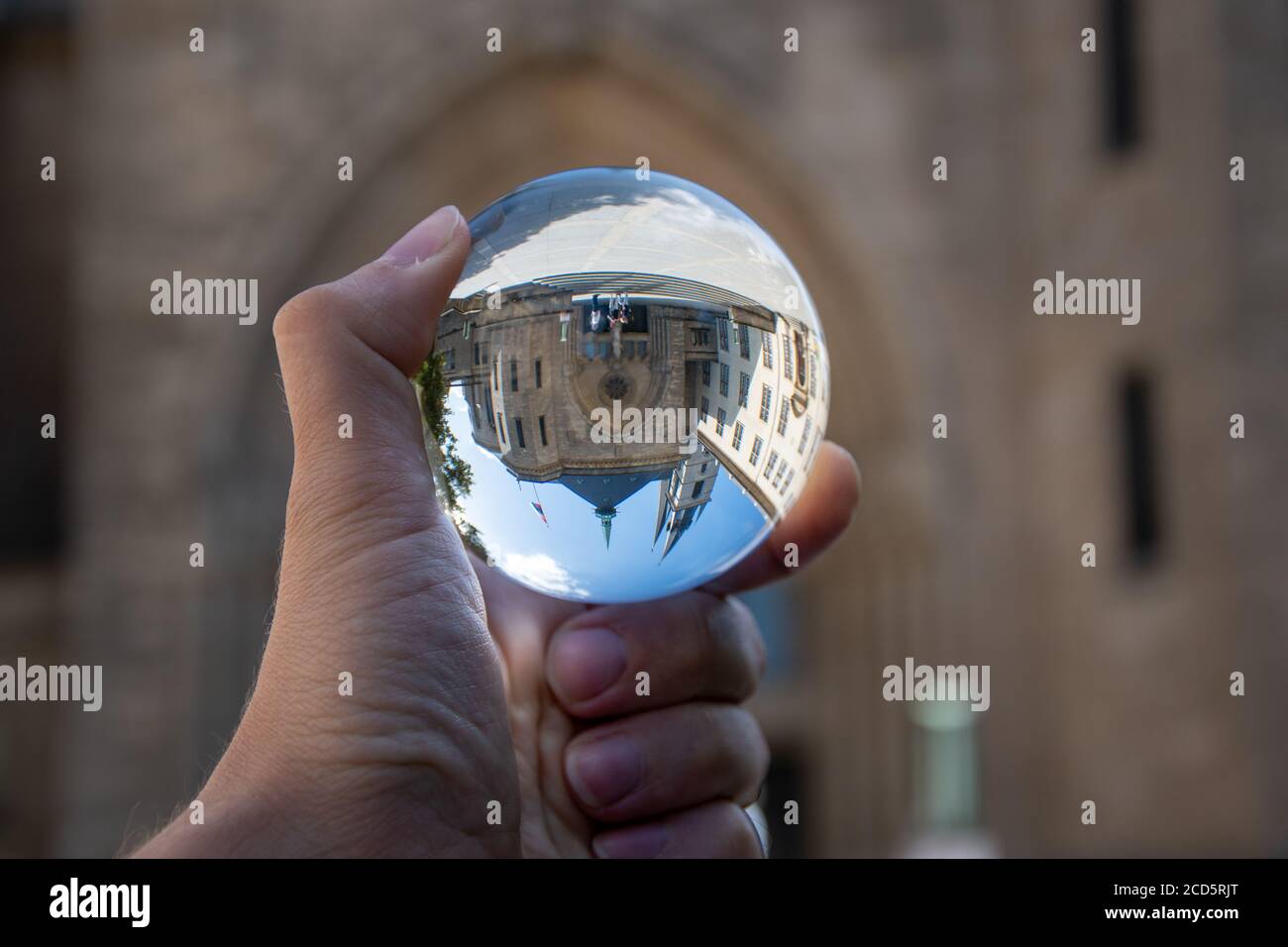 Crystal building hi-res stock photography and images - Alamy
