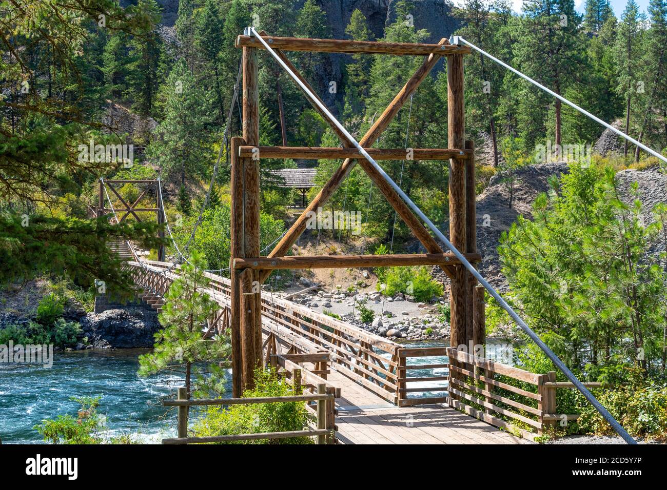 Wooden suspension bridge hi-res stock photography and images - Alamy