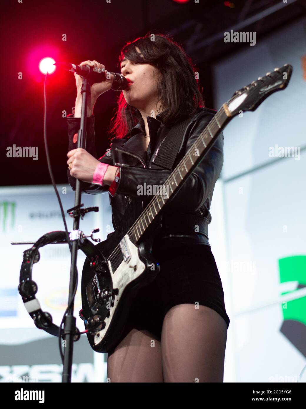 Dum dum girls dee dee hi-res stock photography and images - Alamy