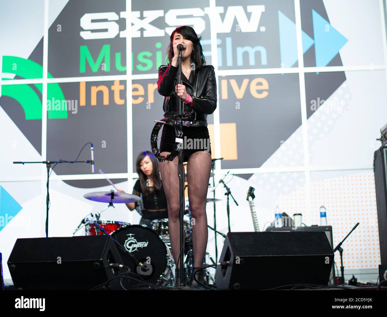 Dum dum girls dee dee hi-res stock photography and images - Alamy