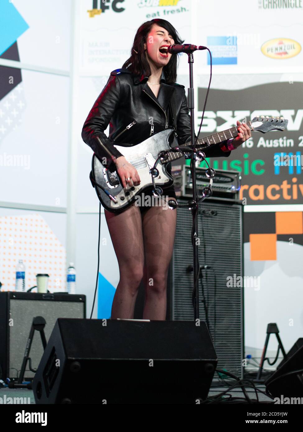Dum dum girls dee dee hi-res stock photography and images - Alamy