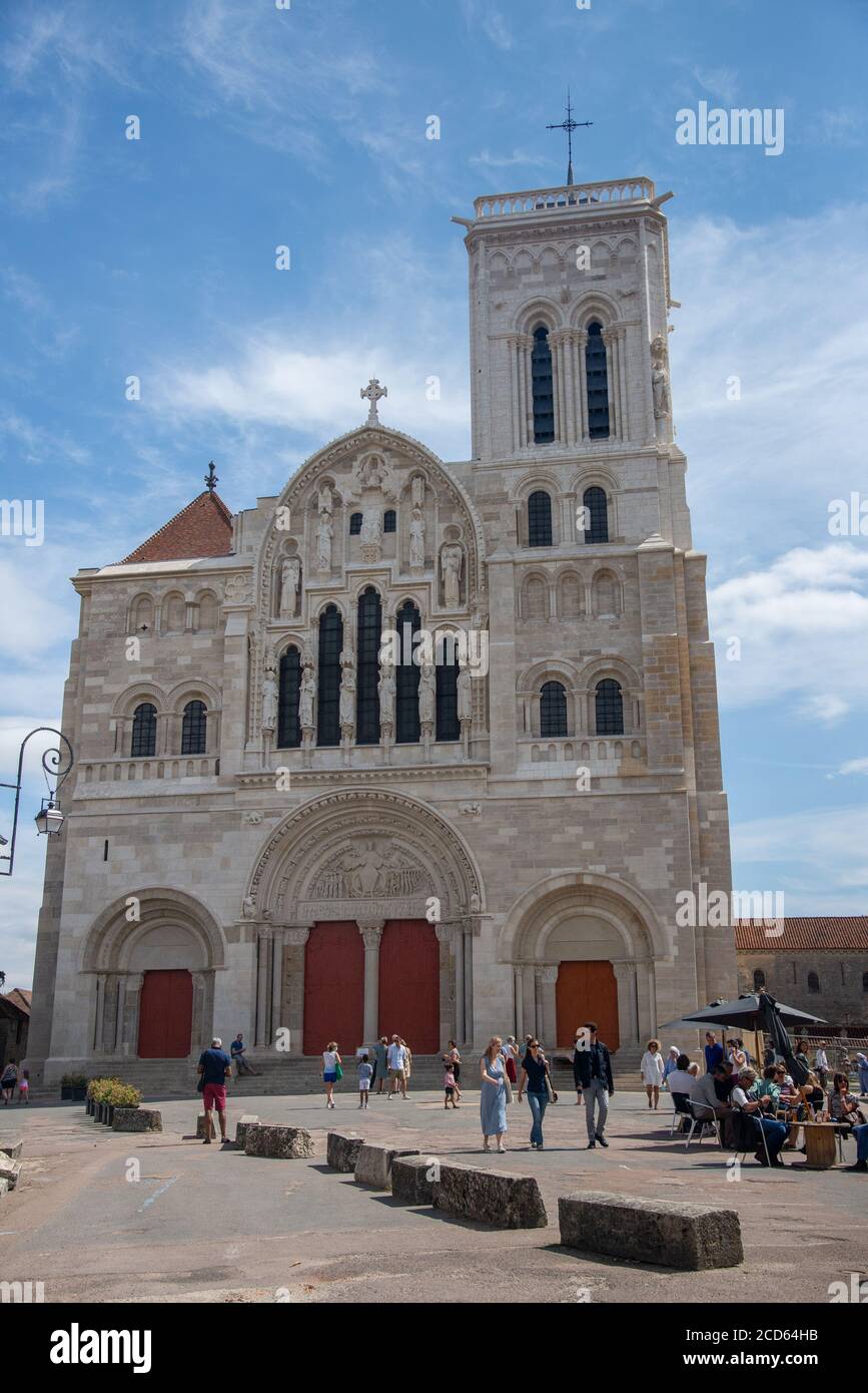 Abbey church of sainte marie madeleine hi-res stock photography and ...