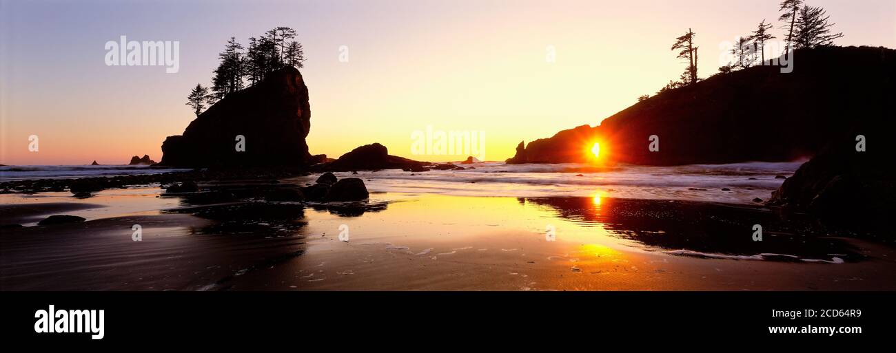 Second Beach at sunset, Olympic National Park, Washington, USA Stock ...