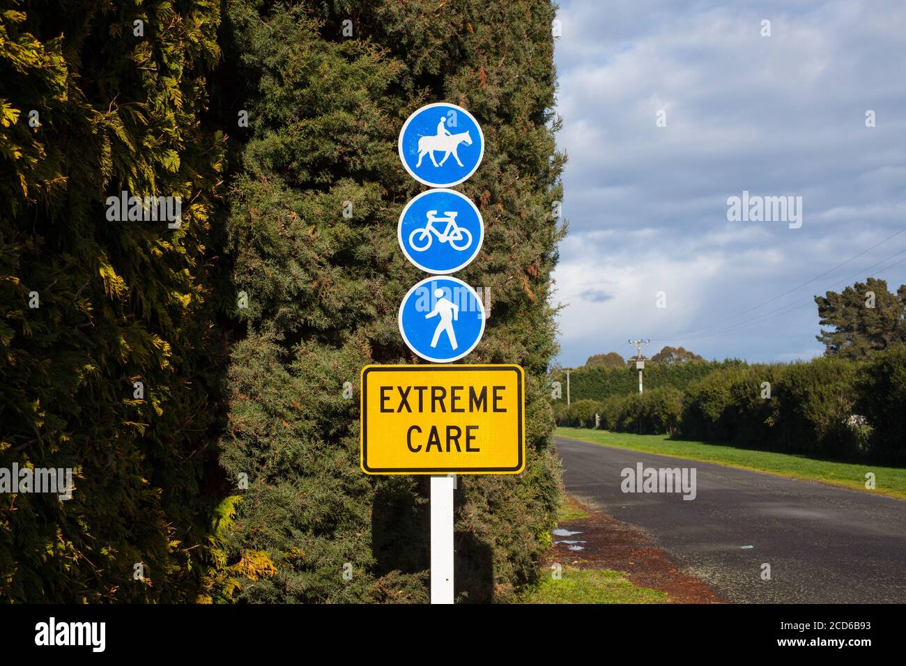 New Zealand Countryside Scenes: iconic road-signs and warnings Stock ...