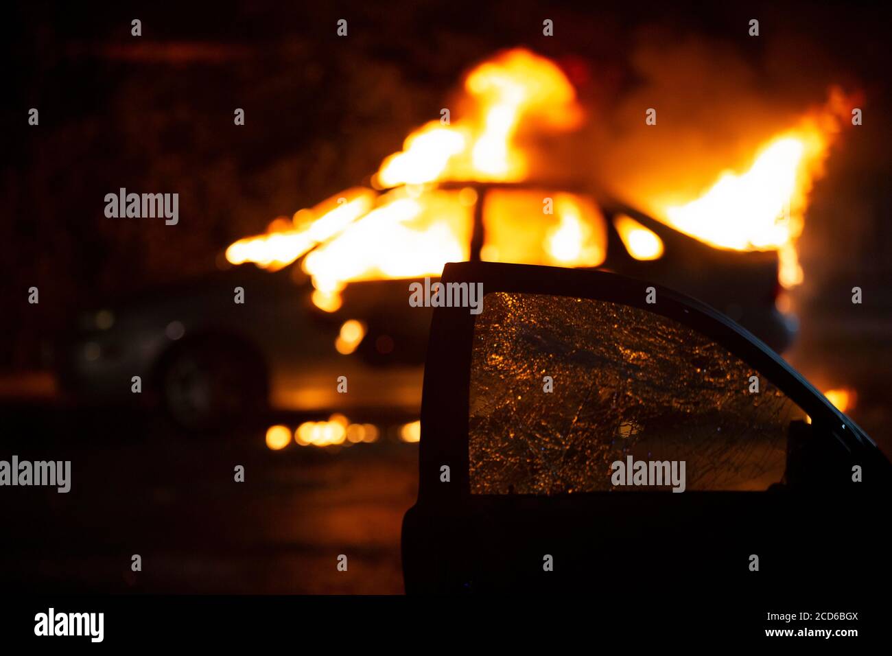 Destroyed police car usa hi-res stock photography and images - Alamy