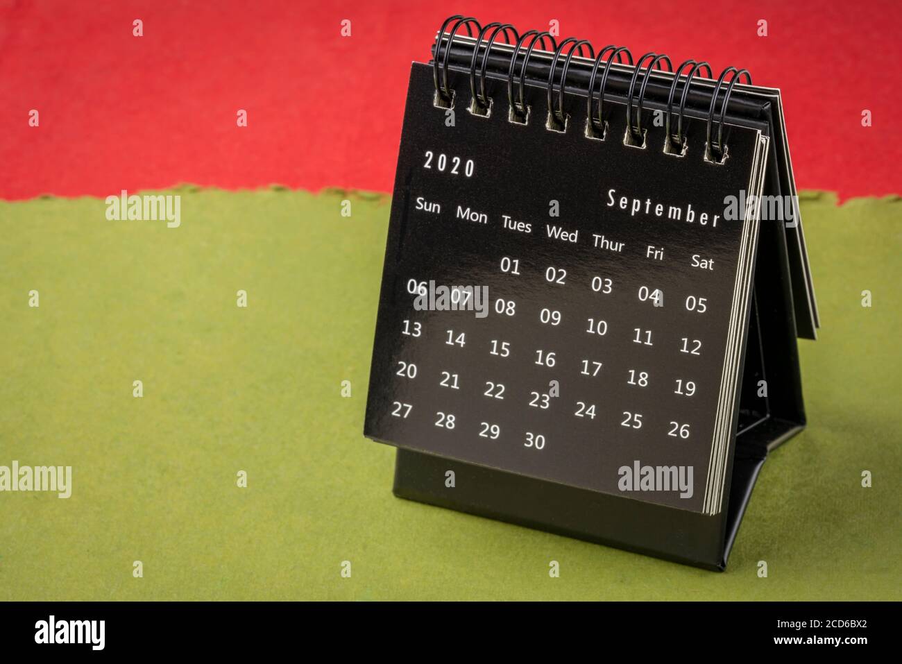 Desktop calendar hi-res stock photography and images - Alamy