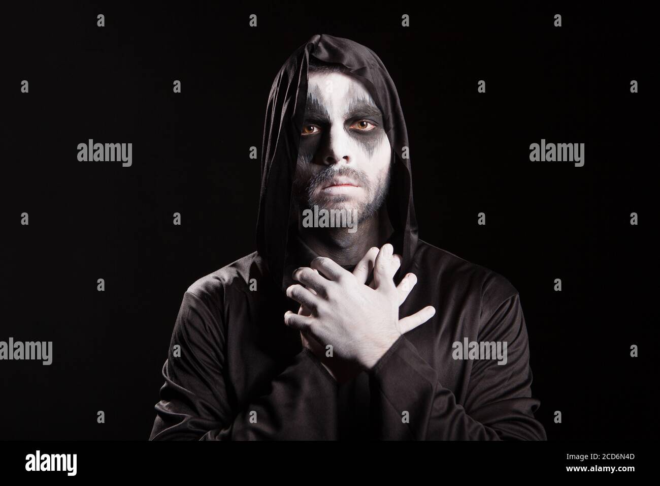 Death outfit hi-res stock photography and images - Alamy