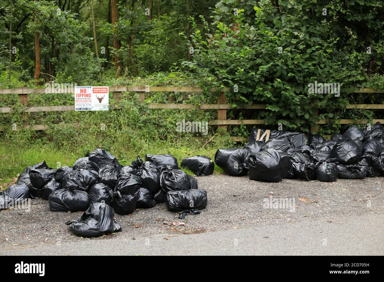 Flytipping roadside hi-res stock photography and images - Alamy