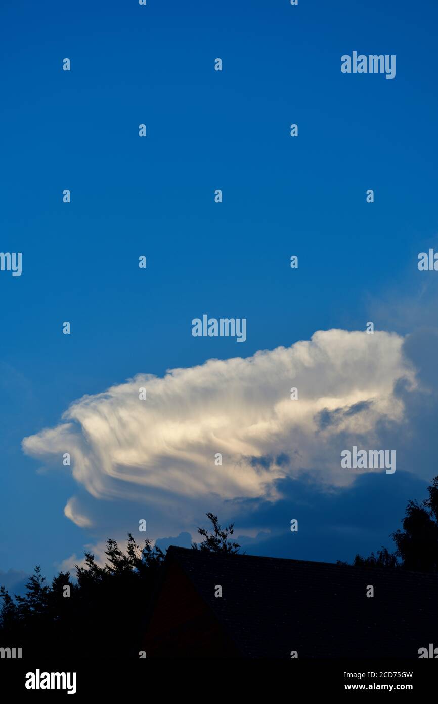 Cumulus hi res hi-res stock photography and images - Alamy