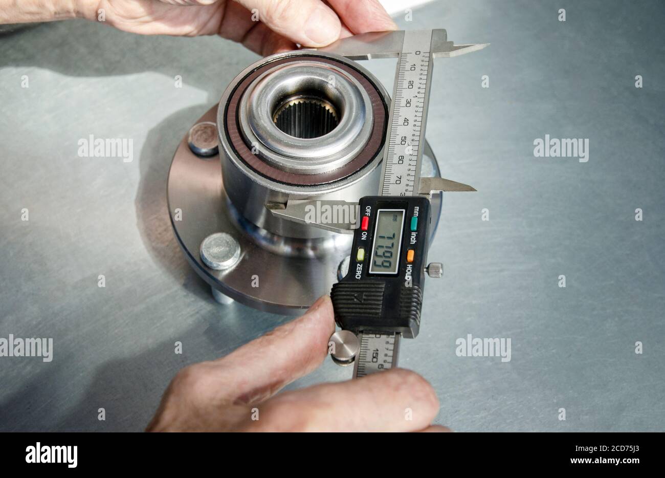 Radius measurement hi-res stock photography and images - Alamy