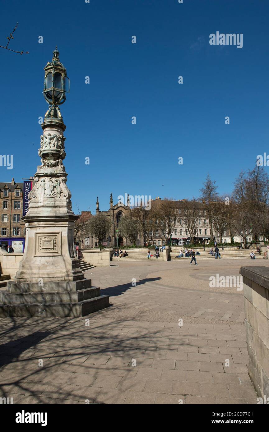 Edinburgh university buildings hi-res stock photography and images - Alamy