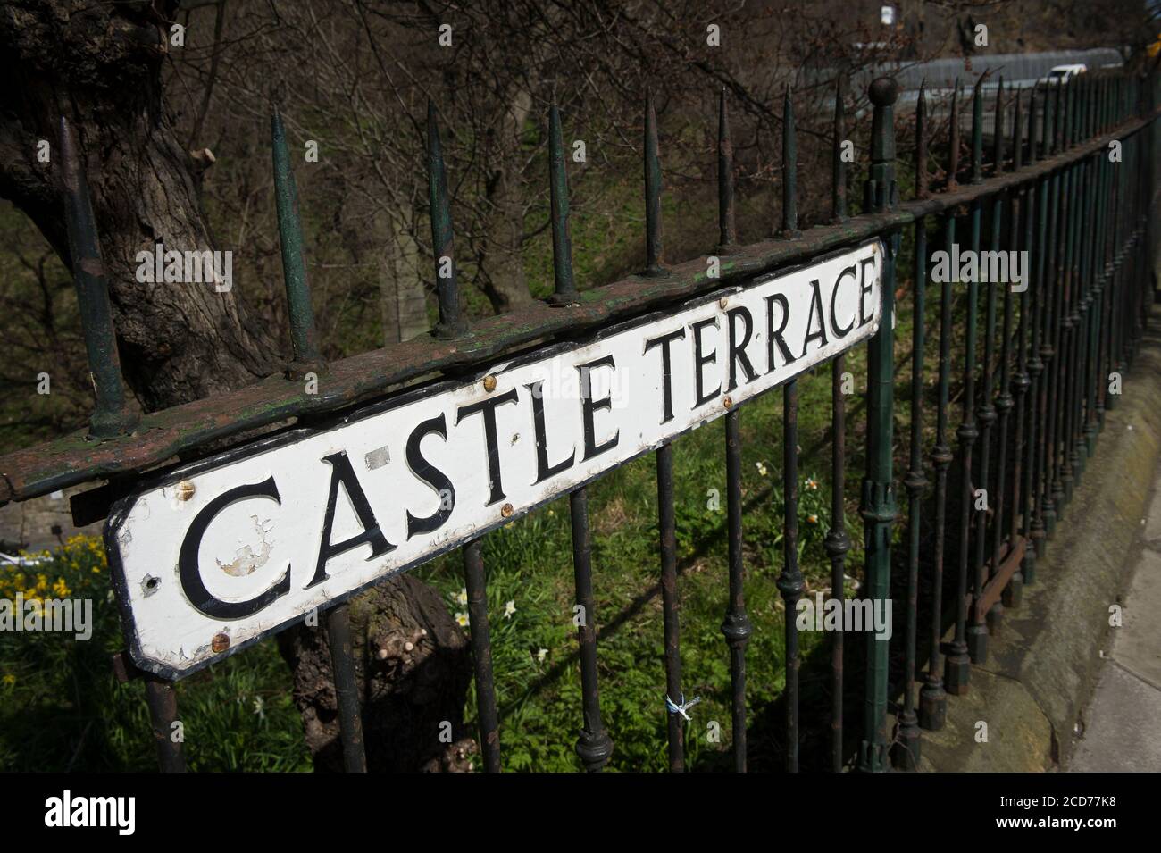 Sign on Castle Terrace in the city of Edinburgh, Scotland Stock Photo ...