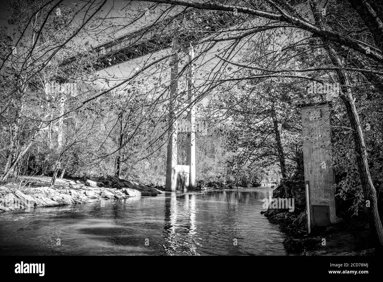 Lake blue ridge Black and White Stock Photos & Images - Alamy