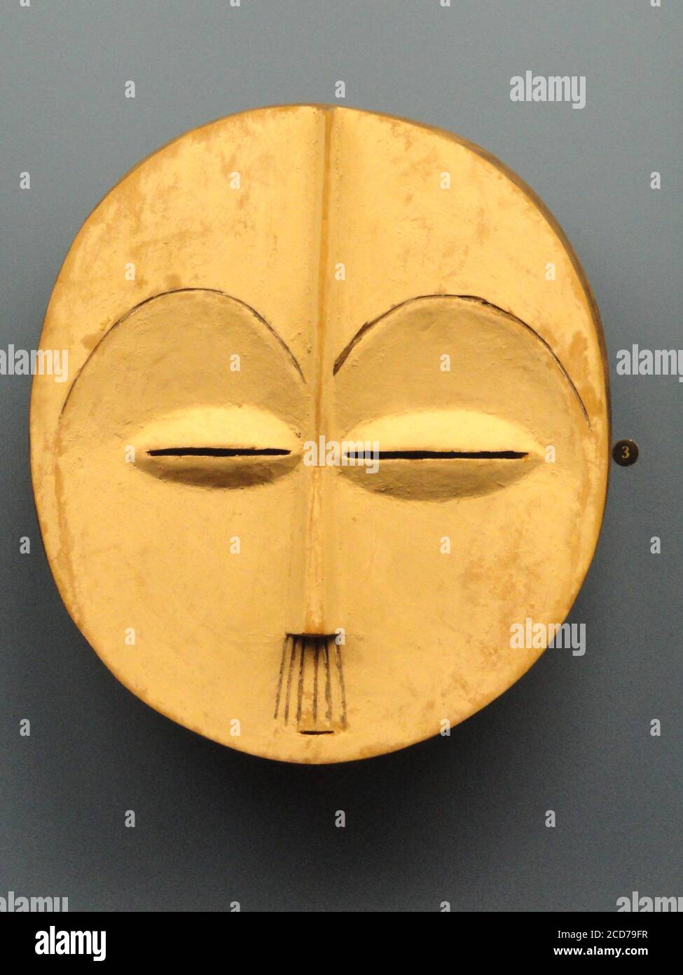 Indigenous face mask hi-res stock photography and images - Alamy