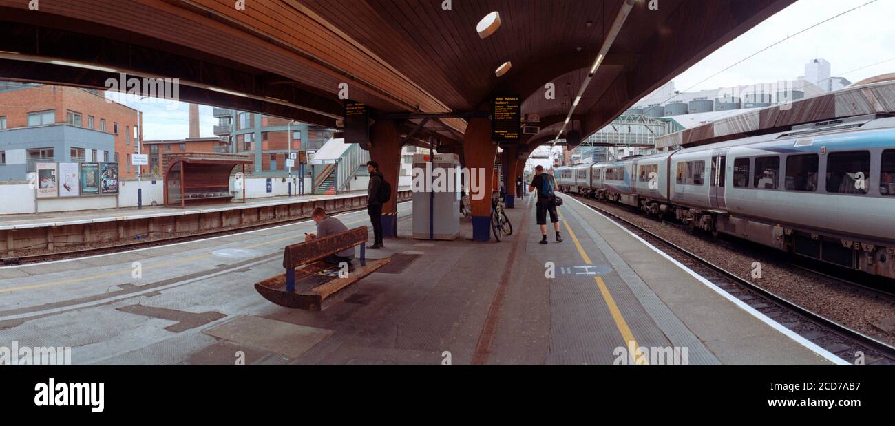 Manchester oxford road station hi-res stock photography and images - Alamy