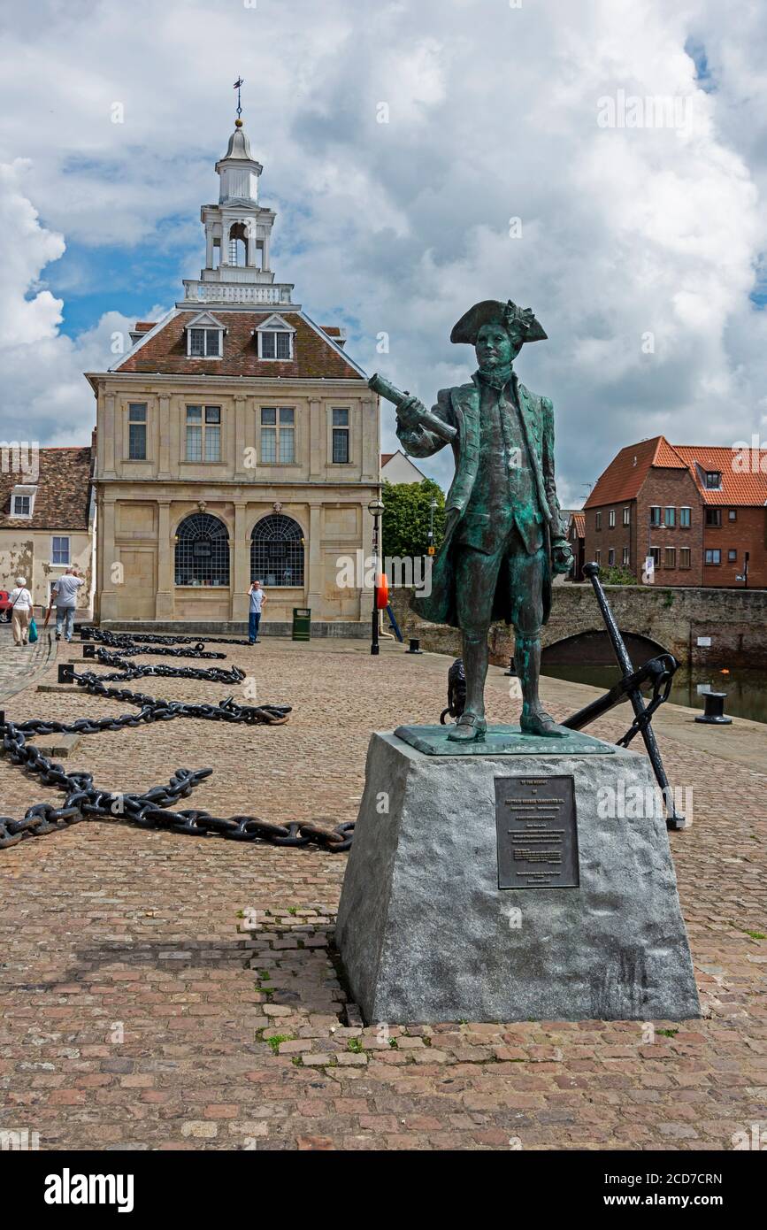 Statue of captain vancouver norfolk sea captain and explorer hi-res ...