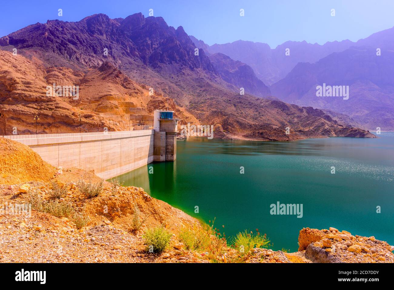 Omani lake hi-res stock photography and images - Alamy