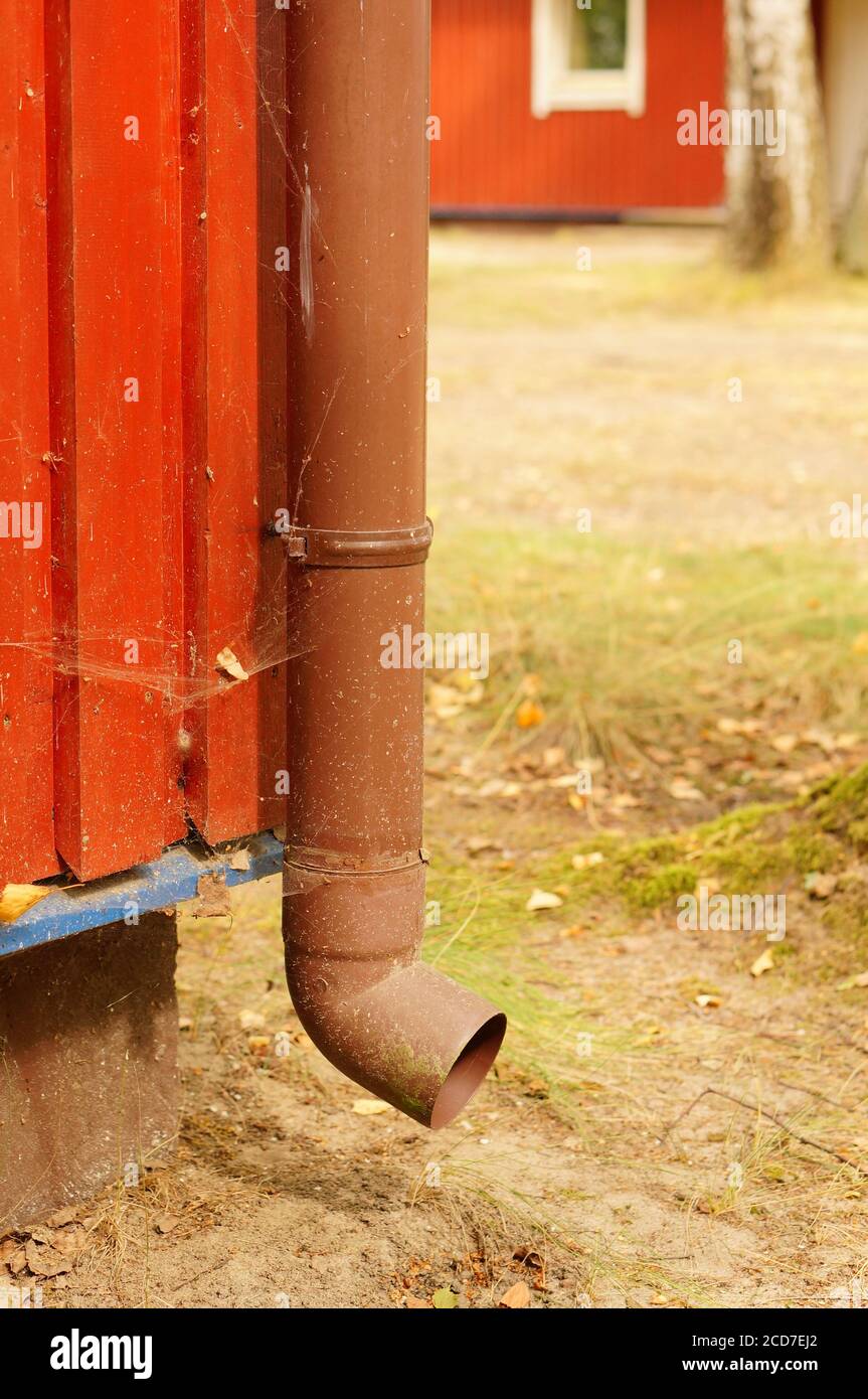 Vertical downpipe hi-res stock photography and images - Alamy